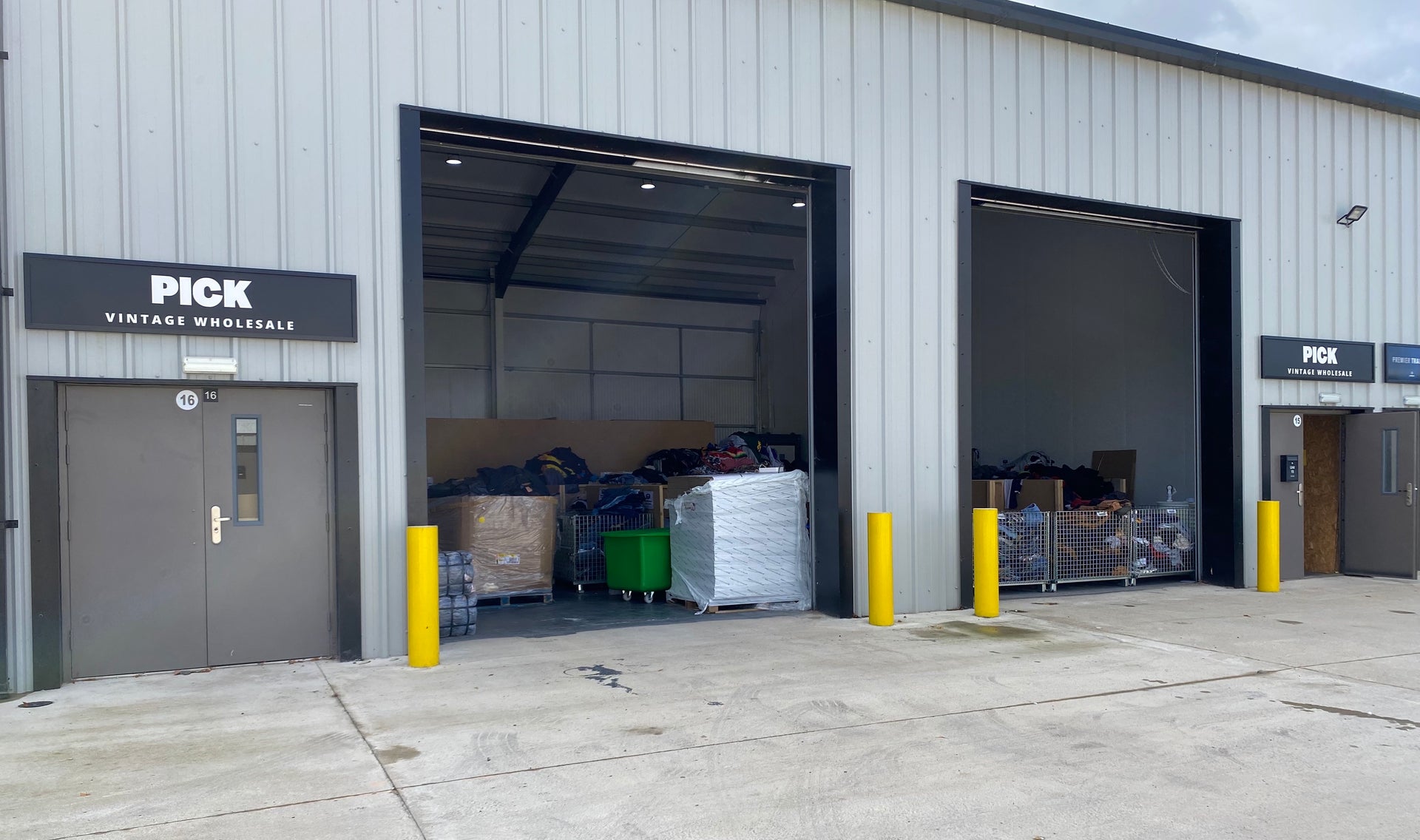 Pick Vintage Wholesale